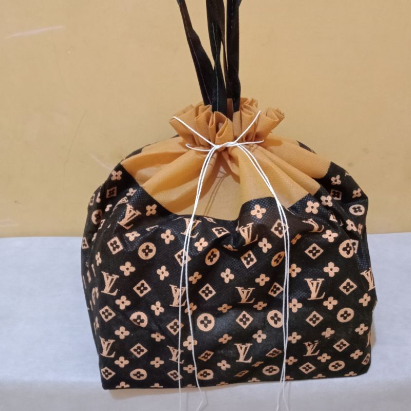 Jual Tas Hajatan Serut motif Lv,batik,Silang XXX,mawar | Shopee Indonesia