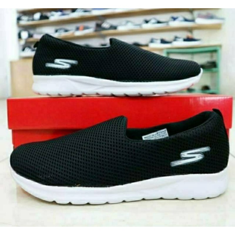 Jual Sepatu PRIA Slip On Skachers pria wanita sepatu slop kerja sekolah ...