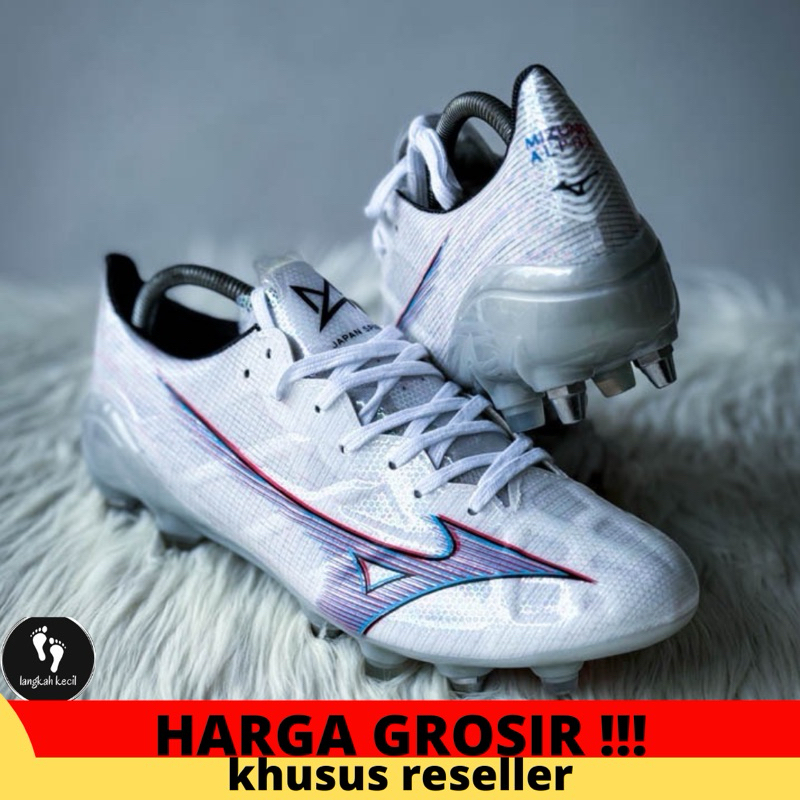 Jual SEPATU BOLA MIZUNO ALPHA WHITE INGNATION RED ANTICLOG SG | Shopee ...