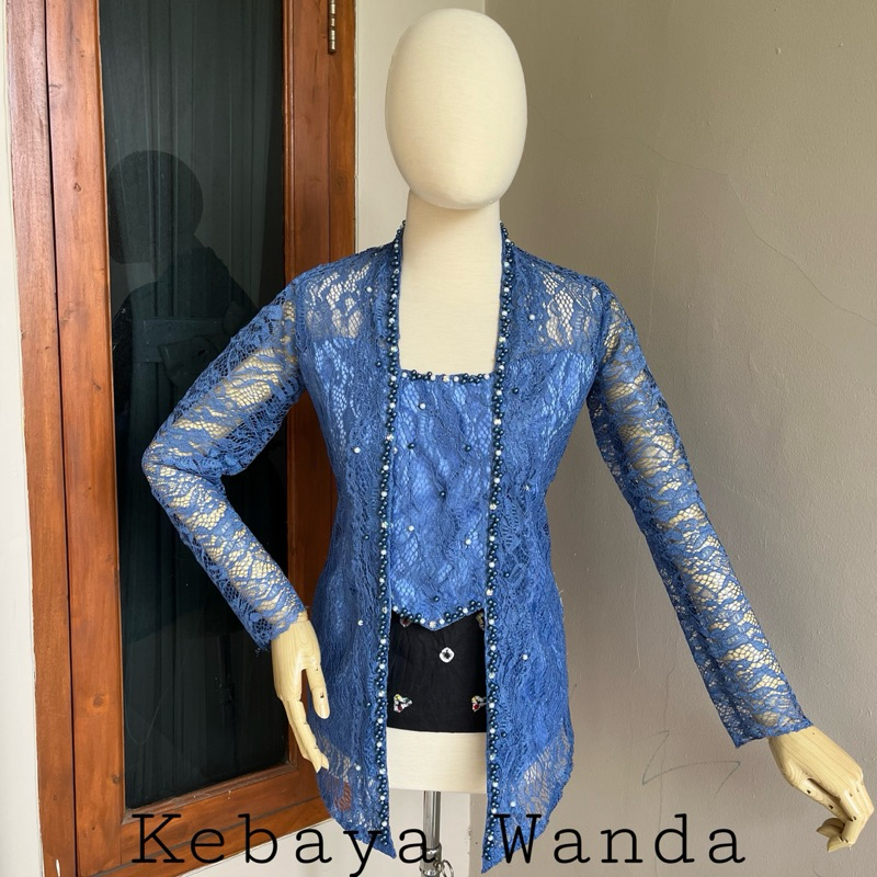 Jual Kebaya Kutu Baru Furing Kemben Kancing Cetet / Kebaya Wisuda ...