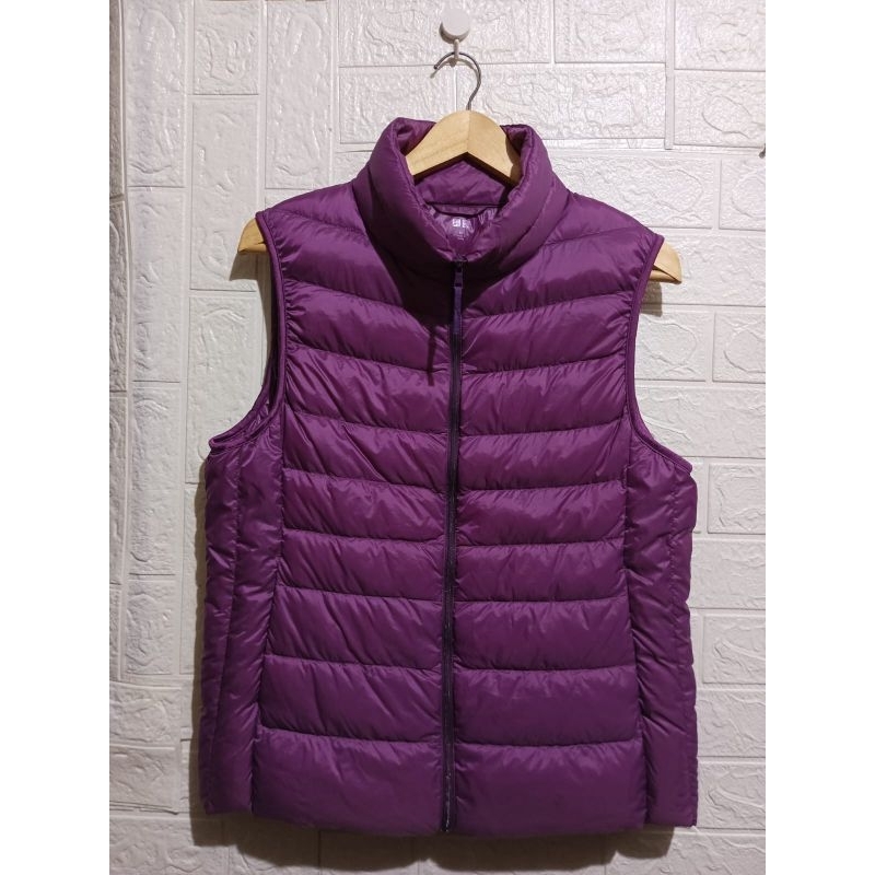 Jual UNIQLO ultralight down vest long neck ungu fusia | Shopee Indonesia