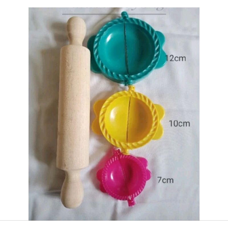 Jual Rolling pin dan cetakan pastel 1 set Besar kecil dan sedang ...