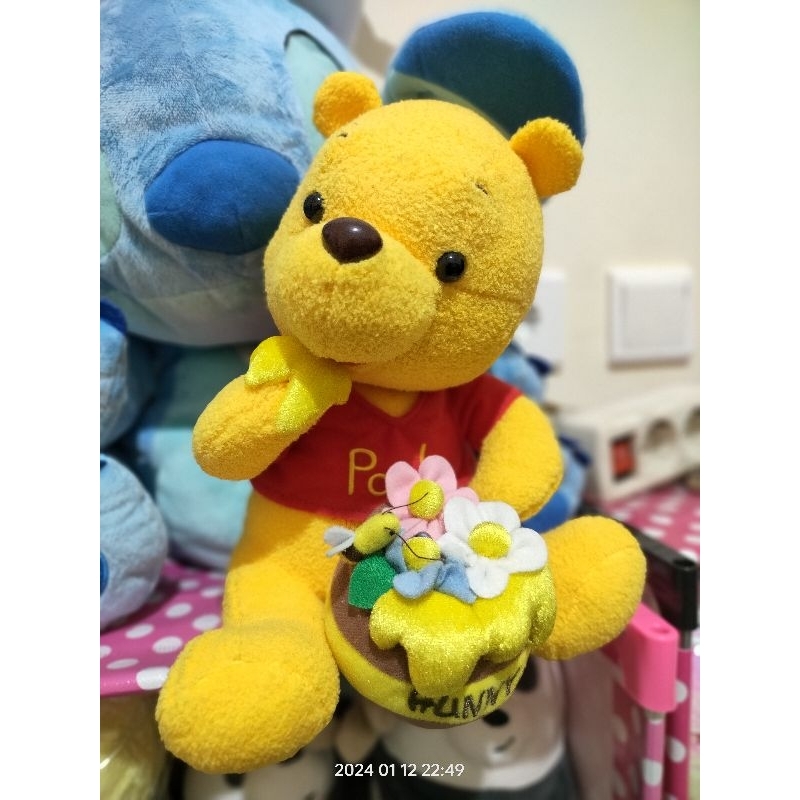 Jual boneka Pooh madu cakep original Disney | Shopee Indonesia