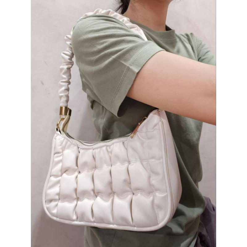 Jual LES FEMMES shoulder bag (tas original 100%) PRELOVED | Shopee ...