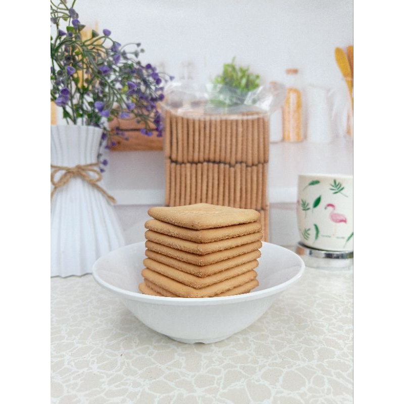 Jual Biskuit Gabin Susu Pyramid Khas Makassar | Shopee Indonesia