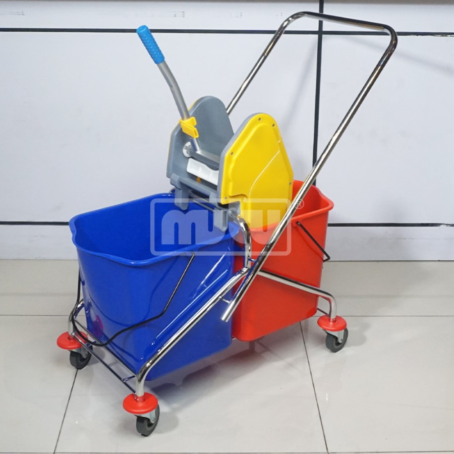 Jual Double bucket/Mop + press kerangka besi/Ember Pel House keeping ...