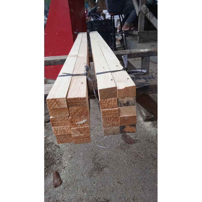 Jual KAYU RENG JATI BELANDA UKURAN 2 CM X 3 CM X 110 CM | Shopee Indonesia