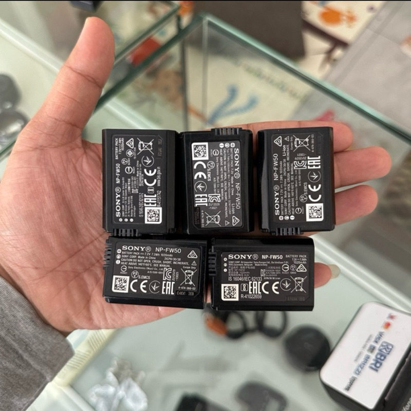 Jual BATERAI SONY ORIGINAL NP-FW50 BATRE FOR SONY A5000 A5100 A6000 A6400 A6500 DLL | Shopee ...