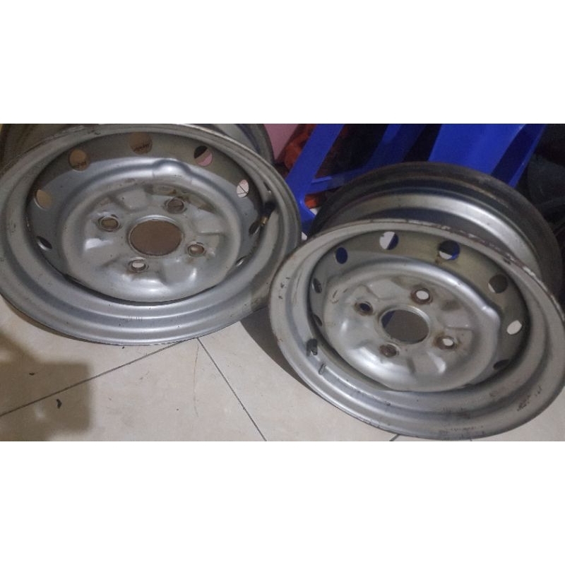 Jual velg kijang super original mirip baru R13 pcd 4x114 bisa panther ...