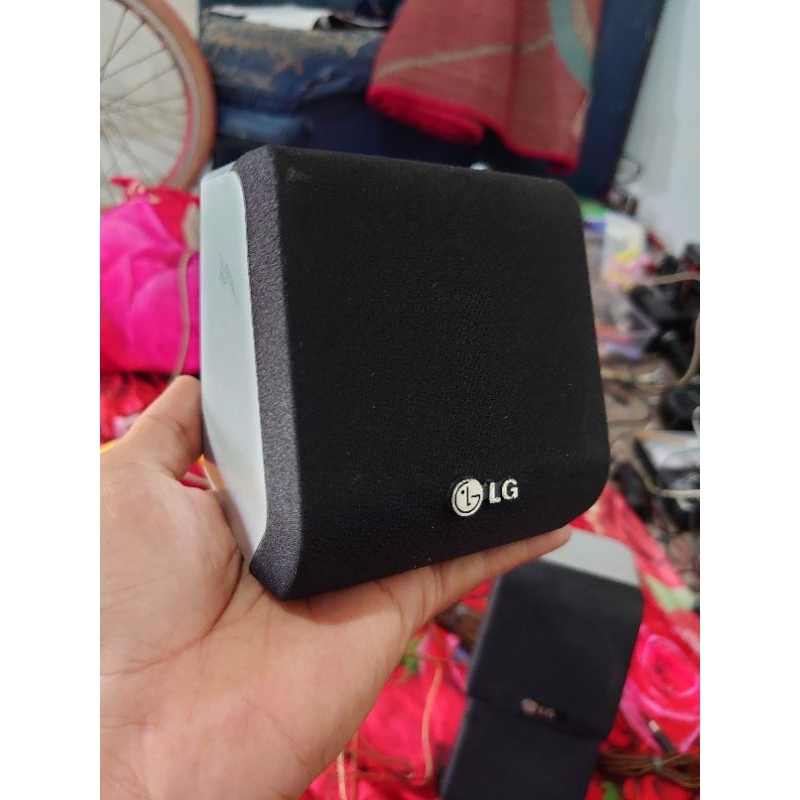 Jual speaker original LG 4 ohm max 90 watt normal dan masih bagus ...