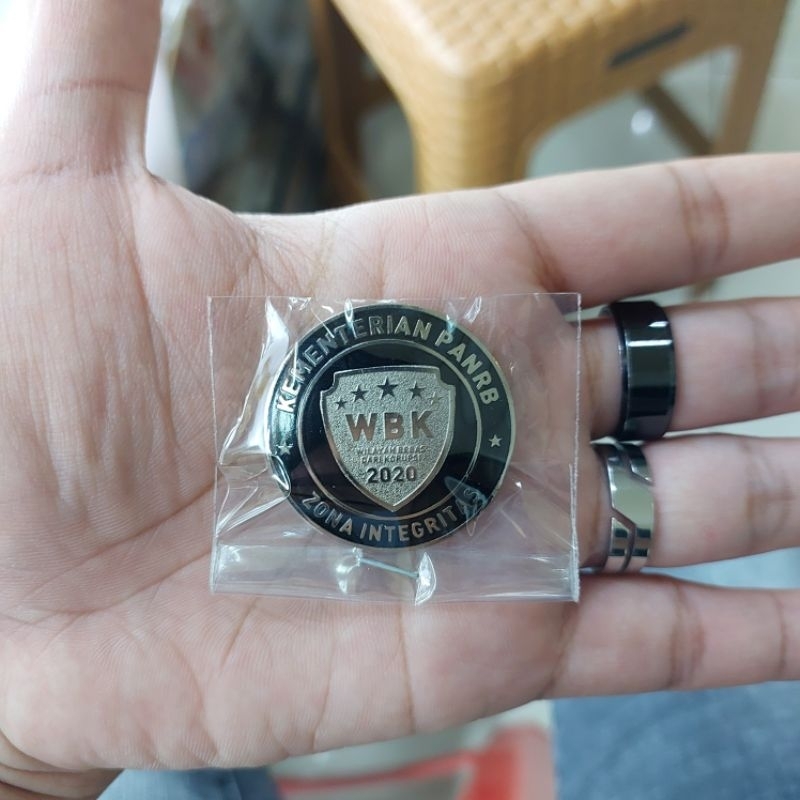 Jual Pin | Lencana WBK 2020 Kementerian PARNB Zona Integritas 2020 ...