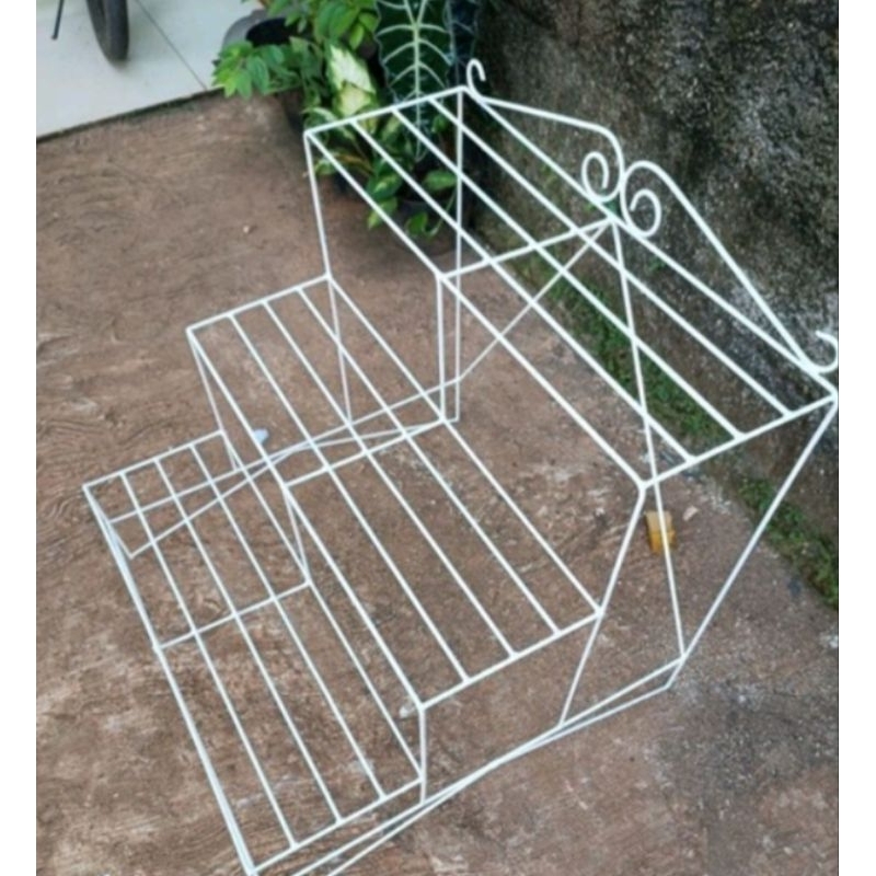 Jual tempat pot tanaman serba guna /rak 3 susun new | Shopee Indonesia
