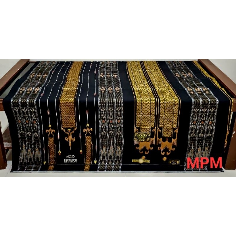 Jual SARUNG TENUN SUTERA KAMER 420 MOTIF MPM TERBARU | Shopee Indonesia