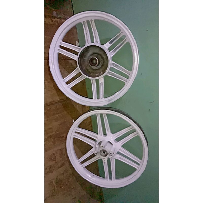 Jual velg pelg velk pelk racing Suzuki Spin 125 original copotan bawaan ...