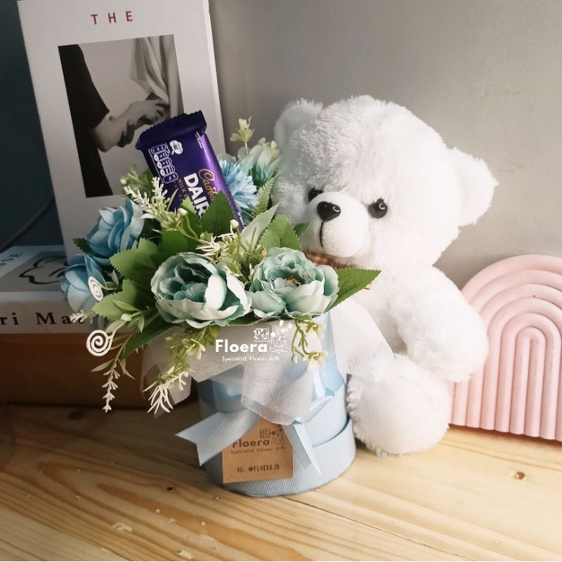 Jual Karangan bunga lucu dengan boneka bloom box wisuda ulang tahun ...