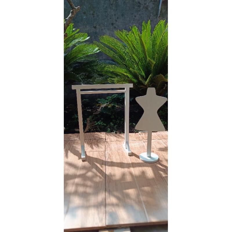 Jual props. foto gantungan baju & manekin | Shopee Indonesia