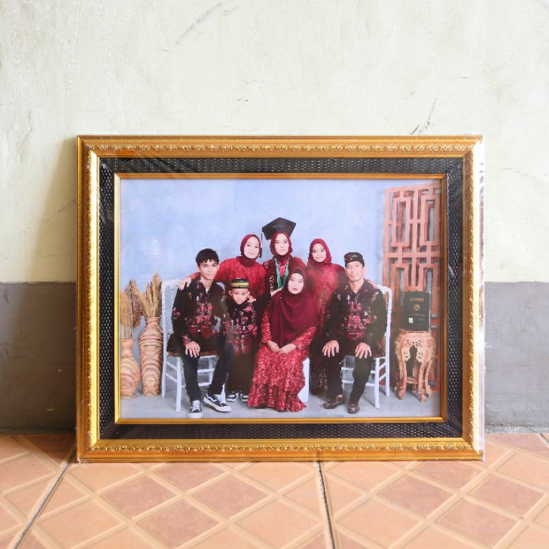 Jual Cetak + Bingkai Foto Ukuran 12R (30cm×40cm) Bahan Fiber | Shopee ...