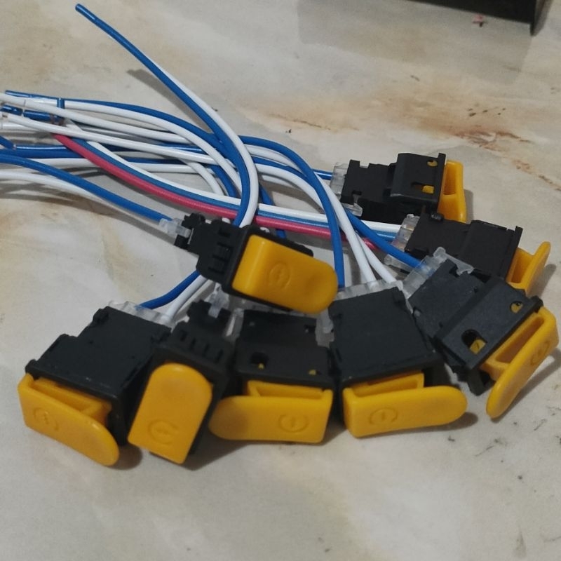 Jual saklar piw piw pass beam dim push on kabel universal switch on ...
