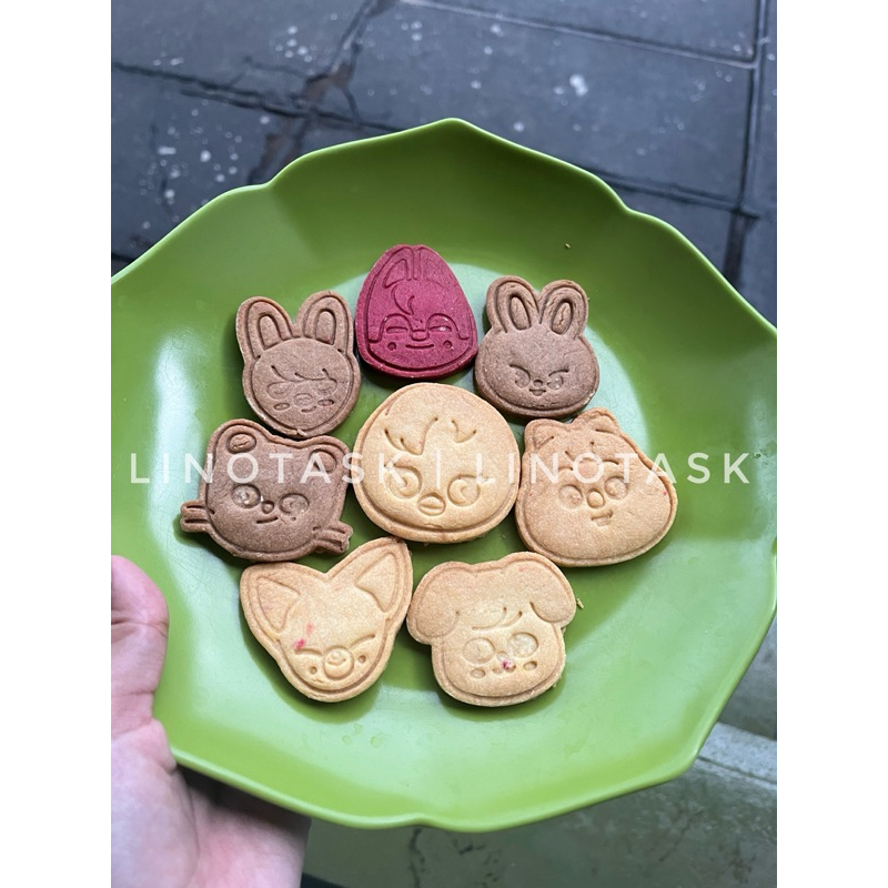 Jual KUE KERING BUTTER COOKIES SKZOO COOKIES KARAKTER STRAY KIDS ...