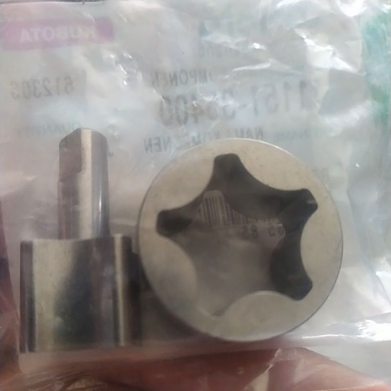Jual Rotor Oli Pompa Oli Kubota RD85 New (Pendek) ORIGINAL Mesin Bajak ...