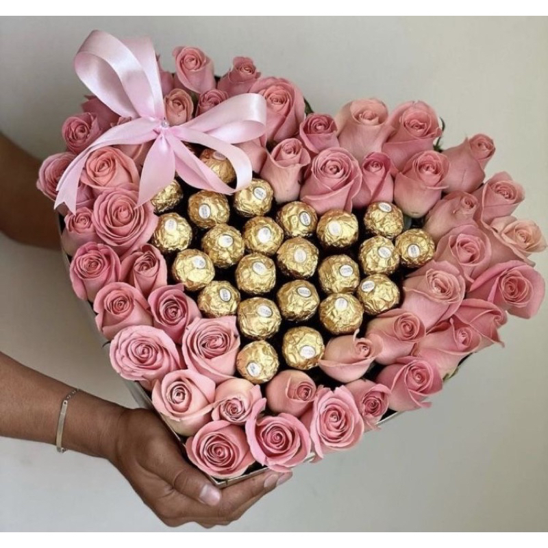 Jual ferrero box of love chocolate choco roses fresh flower bouquet ...