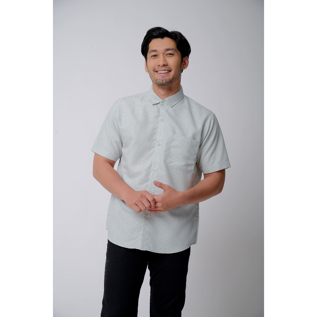 Jual ZM Zaskia Mecca - Naven Kemeja Koko Pria Lengan Pendek - Teman ...
