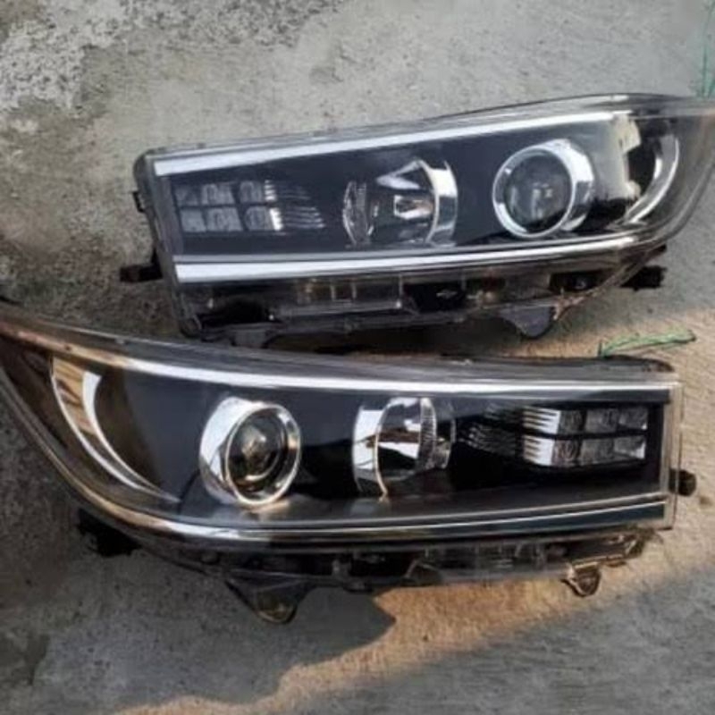 Jual headlamp toyota Innova reborn V lampu depan inova type Q V G ...
