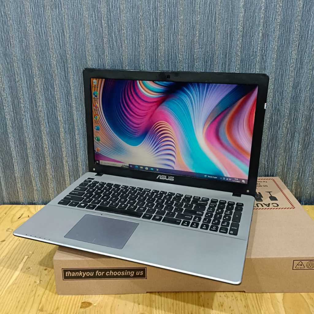Jual Laptop Asus X550JX Core i7-4720HQ Ram 8/1Tb DualVga Silver Black ...