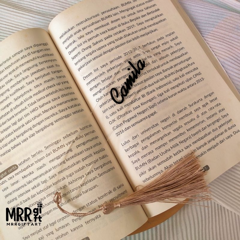 Jual Pembatas buku nama bahan akrilik / acrylic bookmark / aesthetic ...