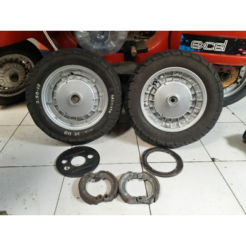 Jual paket ban velg tromol set depan belakang vespa upgrade r10 ring 10 sprin super porek kaki 3 ...