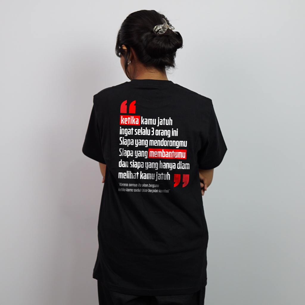 Jual Desain Kaos Keren - Kaos Sindiran Teman Desain Ketika Jatuh Bahan Combed 20s Lembut dan ...