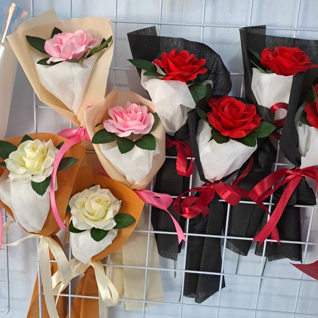 Jual Buket mawar single / Single rose bouquet by Loveprojects.co ...