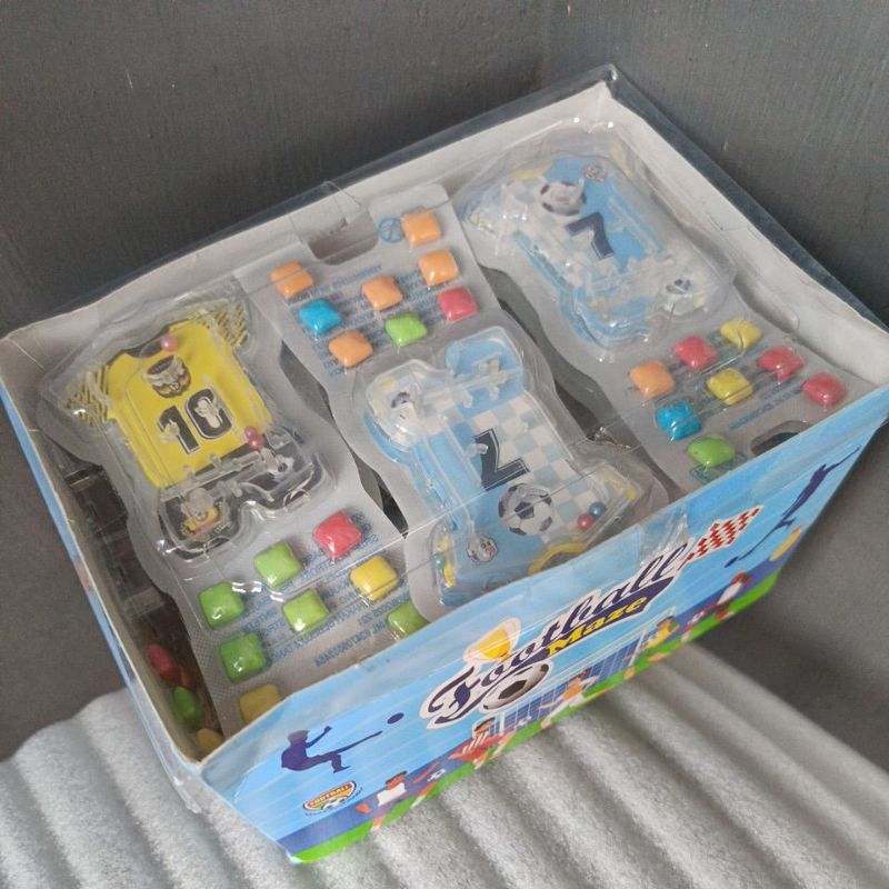 Jual AAA - Permen Football bola isi 30pcs obral dos agak rusak tidak ...