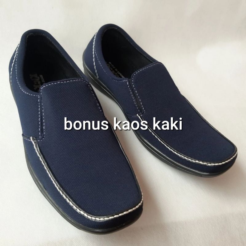 Jual Sepatu Casual Kickers Slip On Pria, Sepatu Kicker Cansual Pria ...