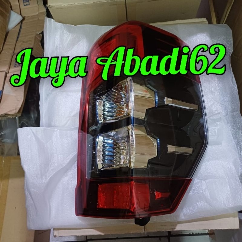 Jual Lampu Stop Lamp Belakang Kanan RH Mitsubishi New Triton Facelift ...
