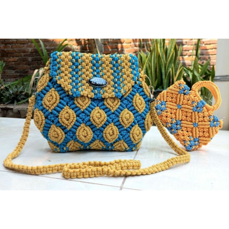 Jual Tas Selempang Rajut Wanita Bahan Tali Kur Mewah Motif Kerang Tutup ...
