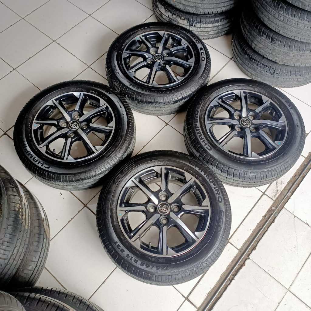 Jual velg mobil bekas NEW CALYA ring 14 pcd 4x100 plus ban 175 65 r14 | Shopee Indonesia