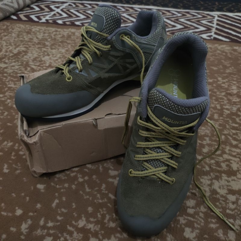 Jual DISKON SEPATU OUTDOOR MOUNTIA (GORE-TEX) | Shopee Indonesia