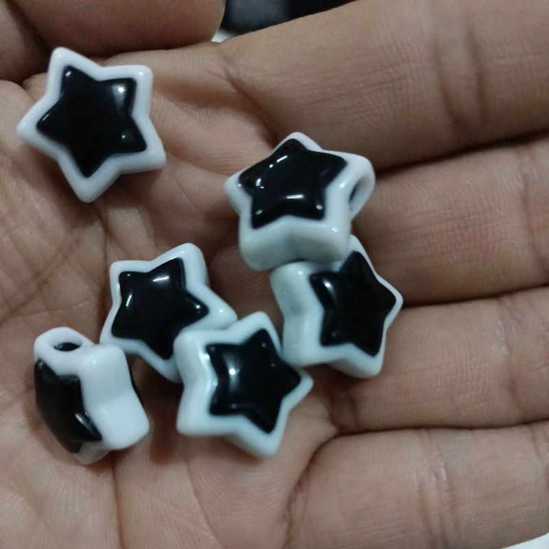 Jual Manik 1,7cm bintang hitam putih candy isi 1pon | Shopee Indonesia
