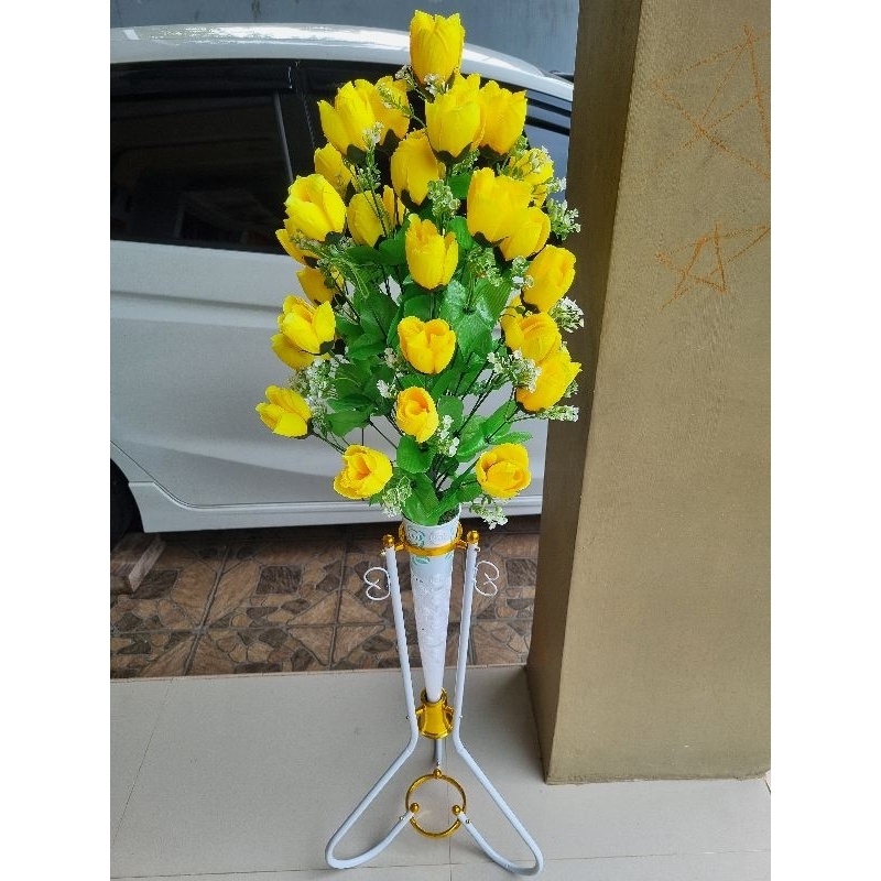 Jual Bunga mawar sudut 36 kuntum lengkap vas | Shopee Indonesia