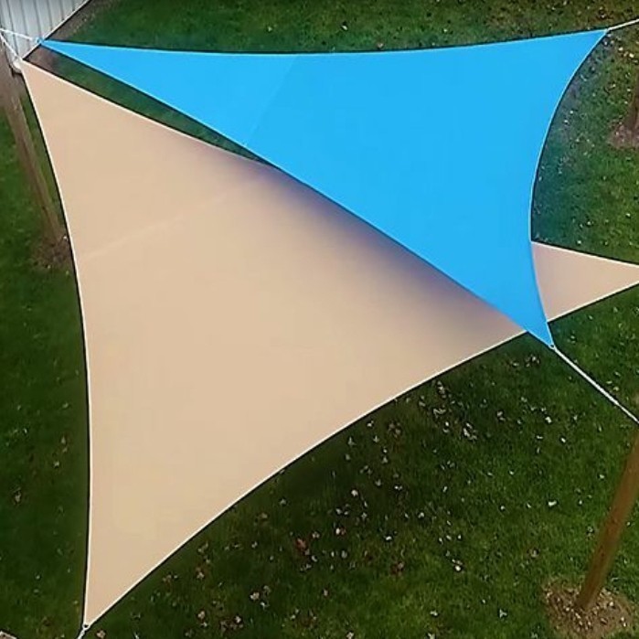 Jual Tenda kanopi awning taman bentuk segitiga ukuran 2x3x3 meter Bahan ...