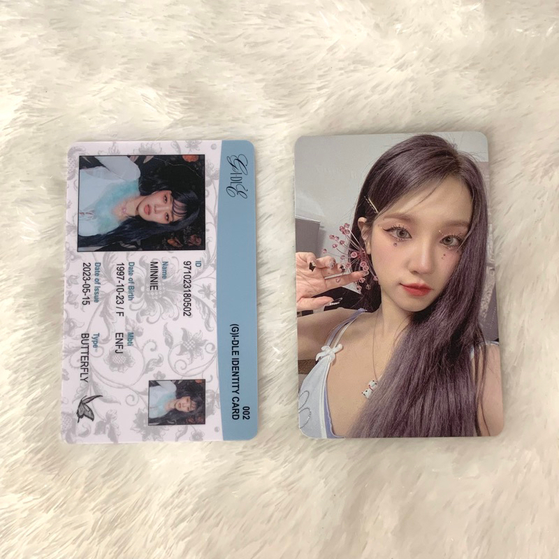 Jual wts gidle i feel official photocard queencard yuqi minnie id card ...