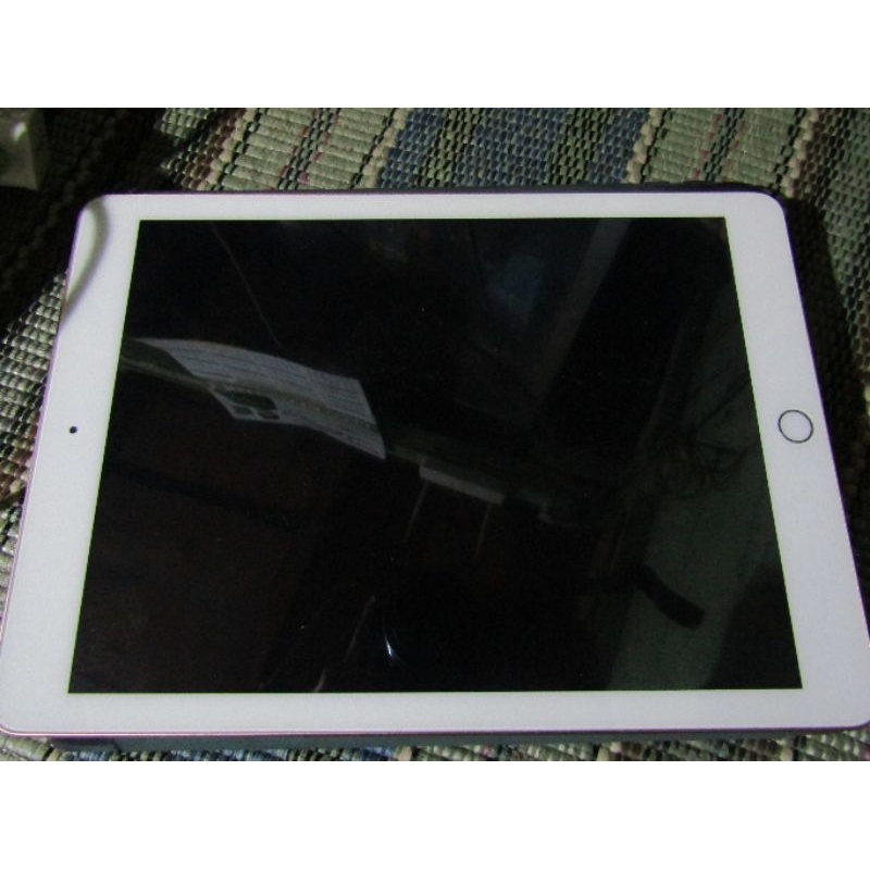 Jual IPAD GENERASI 6(GEN 6) 2018 WIFI SECOND+PENCIL+DUS+CHARGER DAN ...
