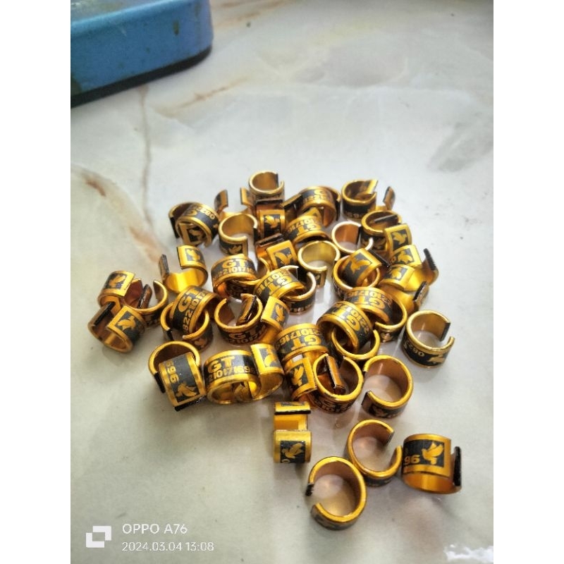 Jual 10 biji merpati ring belah alumunium. black gold | Shopee Indonesia