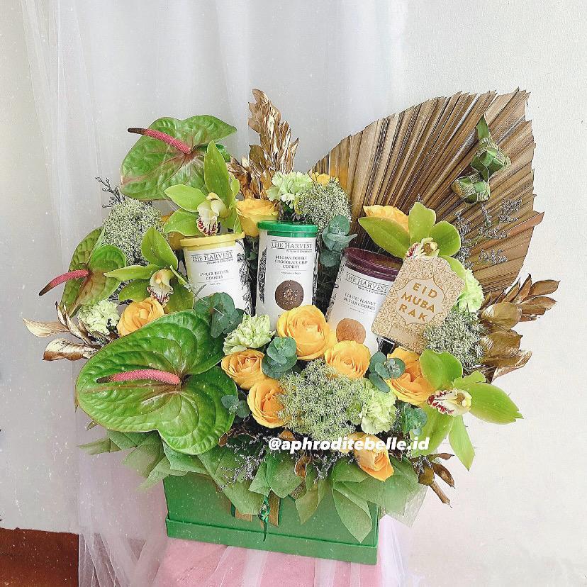 Jual Parcel Lebaran Premium / 3 Cookies Harvest & Rangkaian Bunga Besar ...