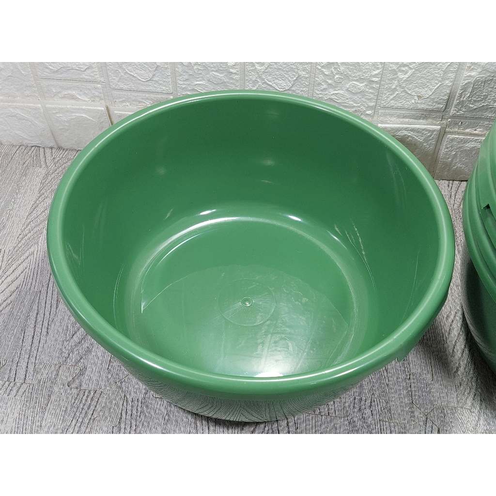 Jual Obralllll Baskom / Ember Plastik Bulat Warna Ijo Ukuran 16 Inchi ...