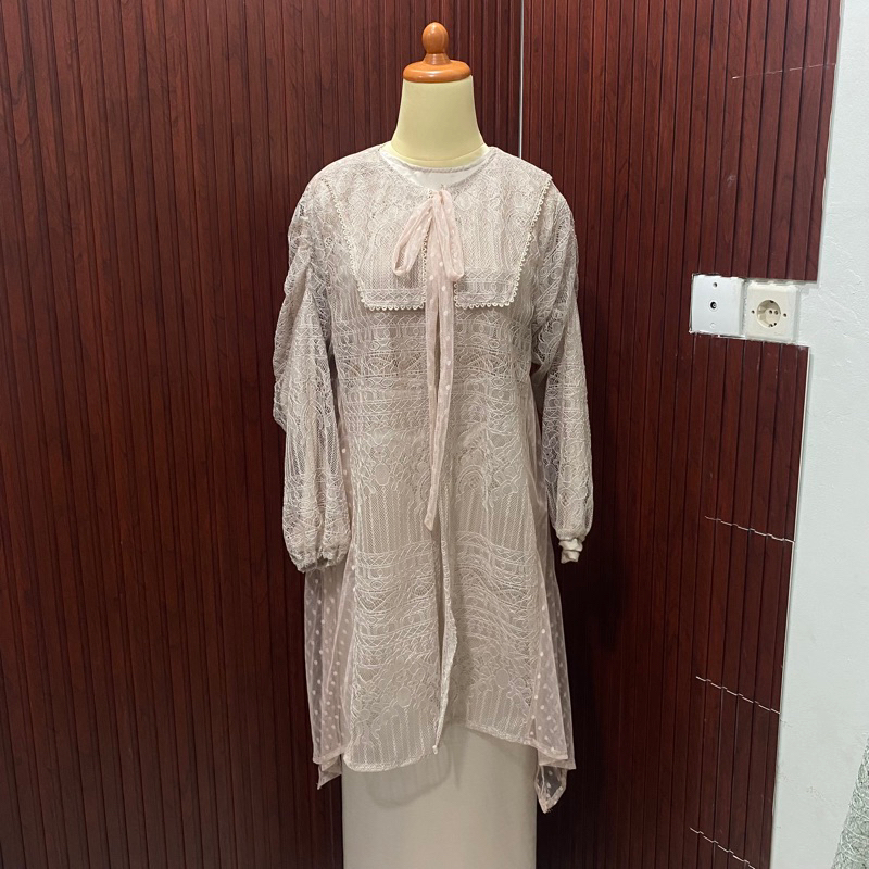 Jual NAOMI OUTER | TUNIC BRUKAT | OUTFIT WISUDA | BAJU WISUDA | OUTFIT ...