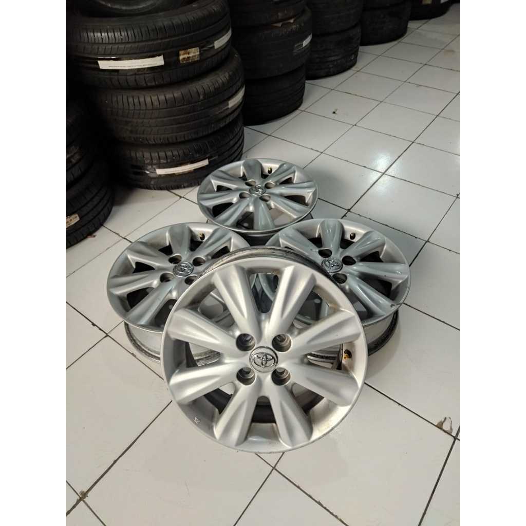 Jual velg mobil bekas OEM YARIS ring 15 pcd 4x100 lebar 5,5 et 45 | Shopee Indonesia