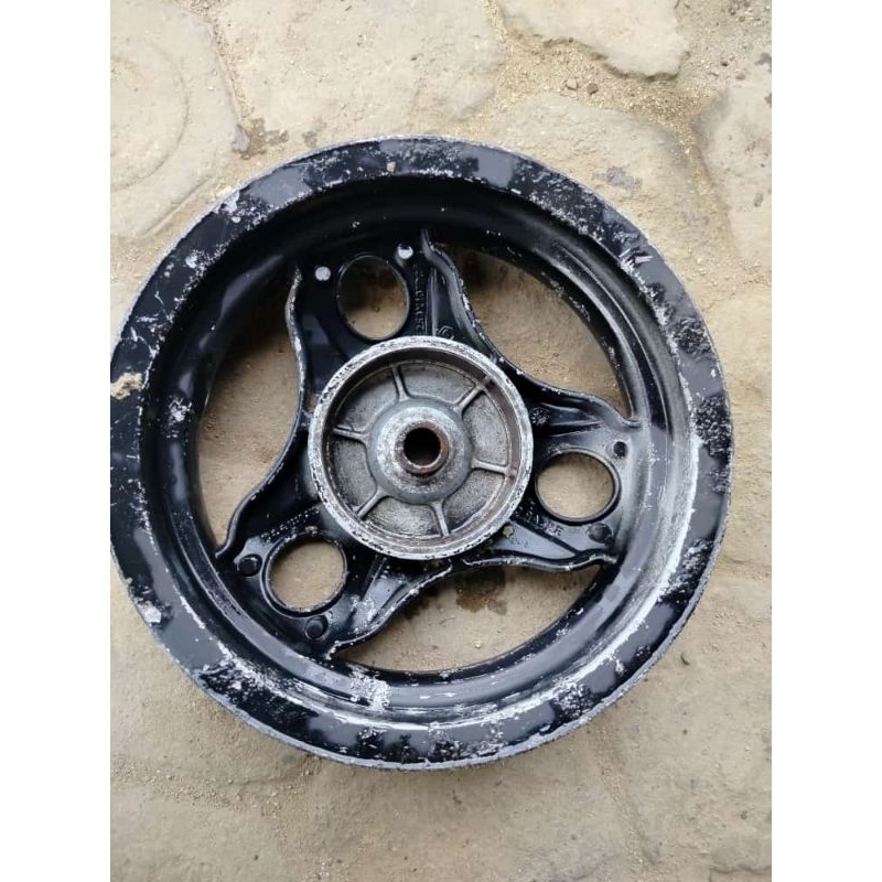 Jual Peleg belakang vespa rasing r10 lebar 250.10 kondisi seken baik ...