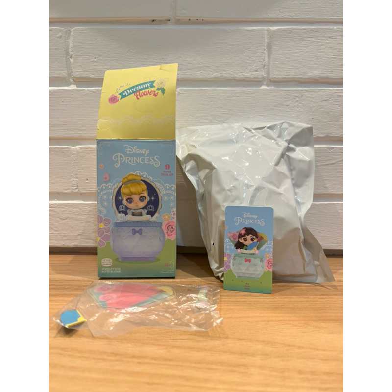 Jual MINISO BLIND BOX - DISNEY PRINCESS (POCAHONTAS / MULAN) | Shopee Indonesia